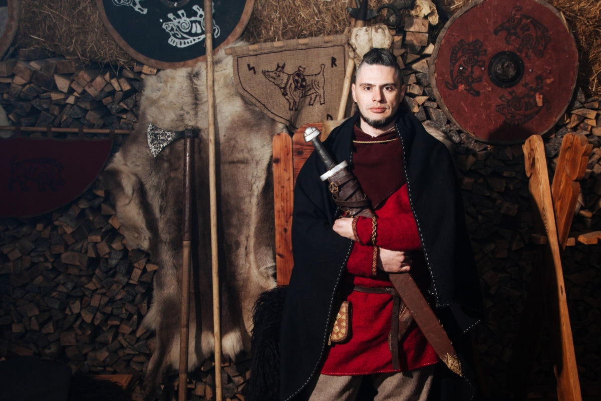 How to Choose Costume Weapons for Your Next Cosplay
